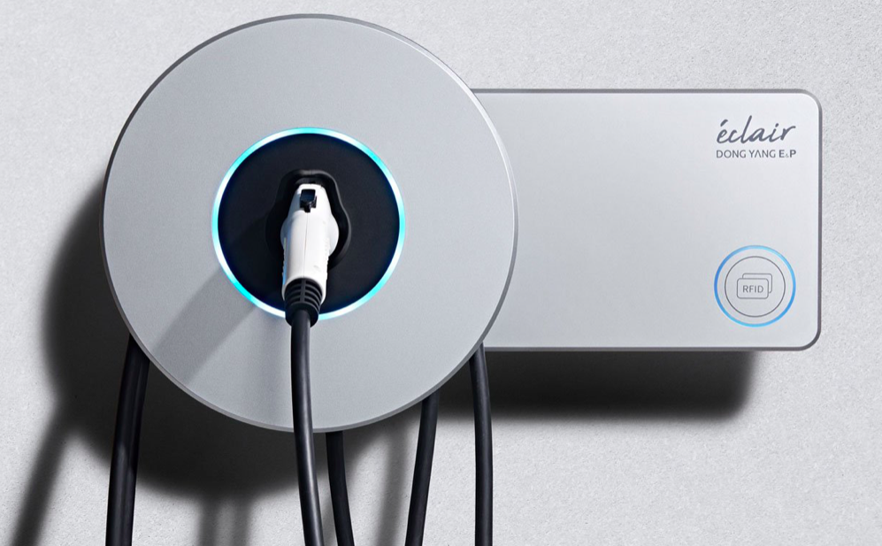 Éclair: Ένας σταθμός φόρτισης...για το μέλλον - Cars Electric