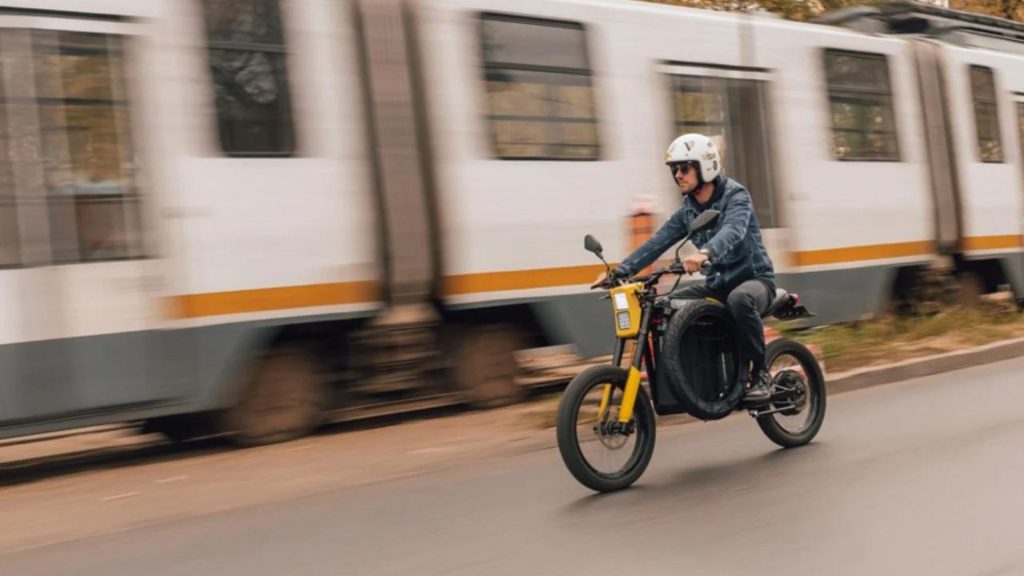 Colibri M22: Με αυτονομία που δεν... παίζεται! - Cars Electric