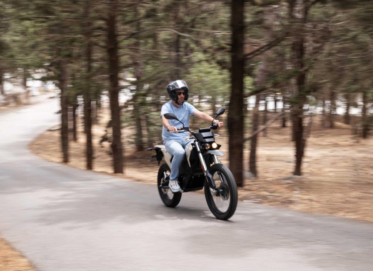 Test Ride Zero FX: Ανατρέπει τα δεδομένα - Cars Electric