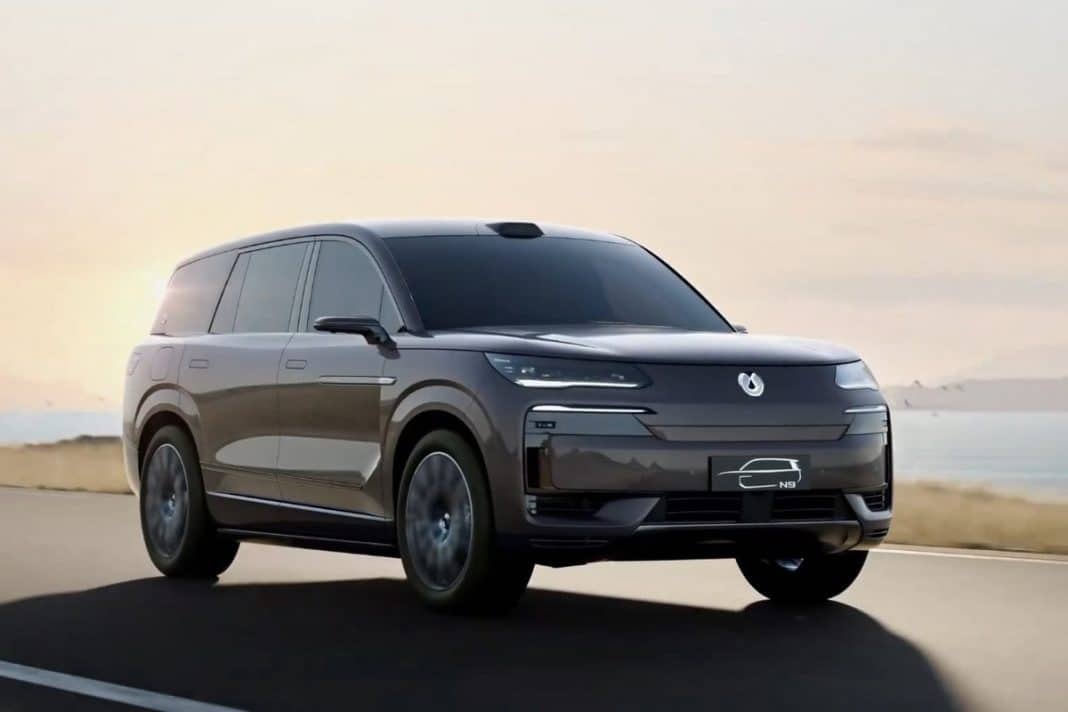 Αυτό είναι το νέο Denza N9 PHEV με αυτονομία 1.300 χλμ | Sofokleousin.gr