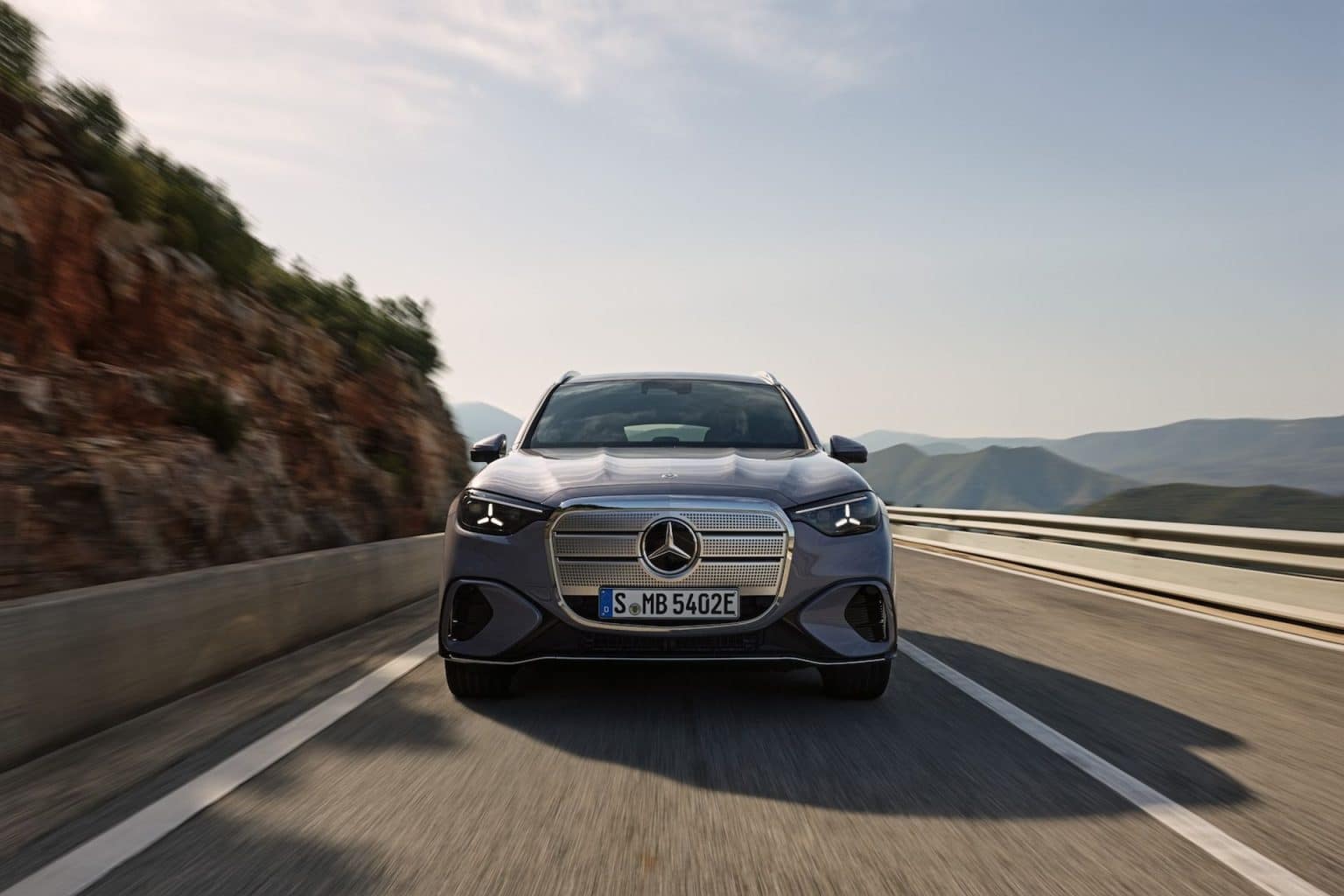 Από 0 στα 100 σε 4,3” – Αυτή είναι η νέα ηλεκτρική Mercedes GLC 400 EQ | Sofokleousin.gr