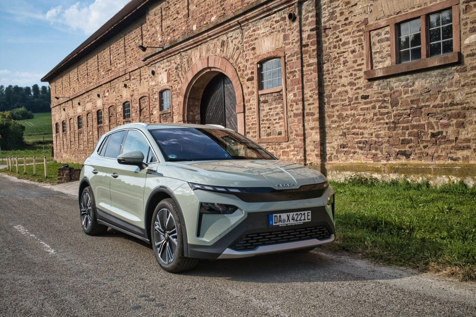 Οδηγώντας το Skoda Elroq 85 – Τεχνολογία, αυτονομία και πρακτικότητα σε ένα ηλεκτρικό SUV ...