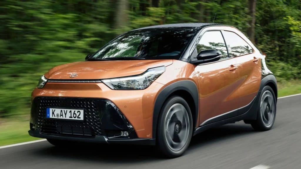Οδηγώντας το νέο Toyota Aygo X Hybrid: Το μικρό που «σκέφτεται»… σαν μεγάλο! | Sofokleousin.gr