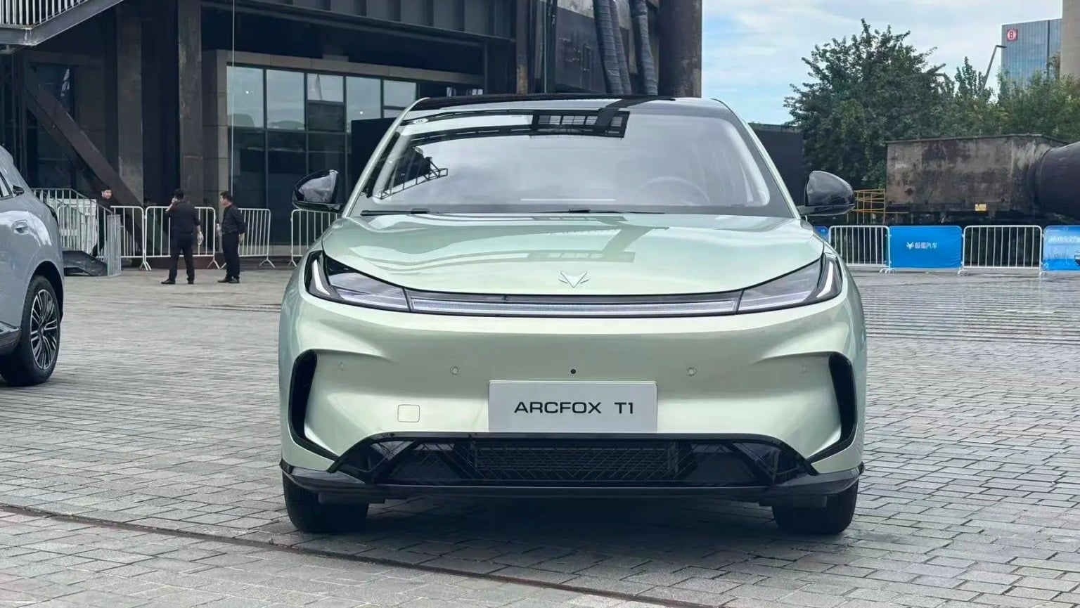 Arcfox T1: Το νέο ηλεκτρικό hatchback που απειλεί BYD και Geely με τιμή €7.400 στη Κίνα - Cars ...