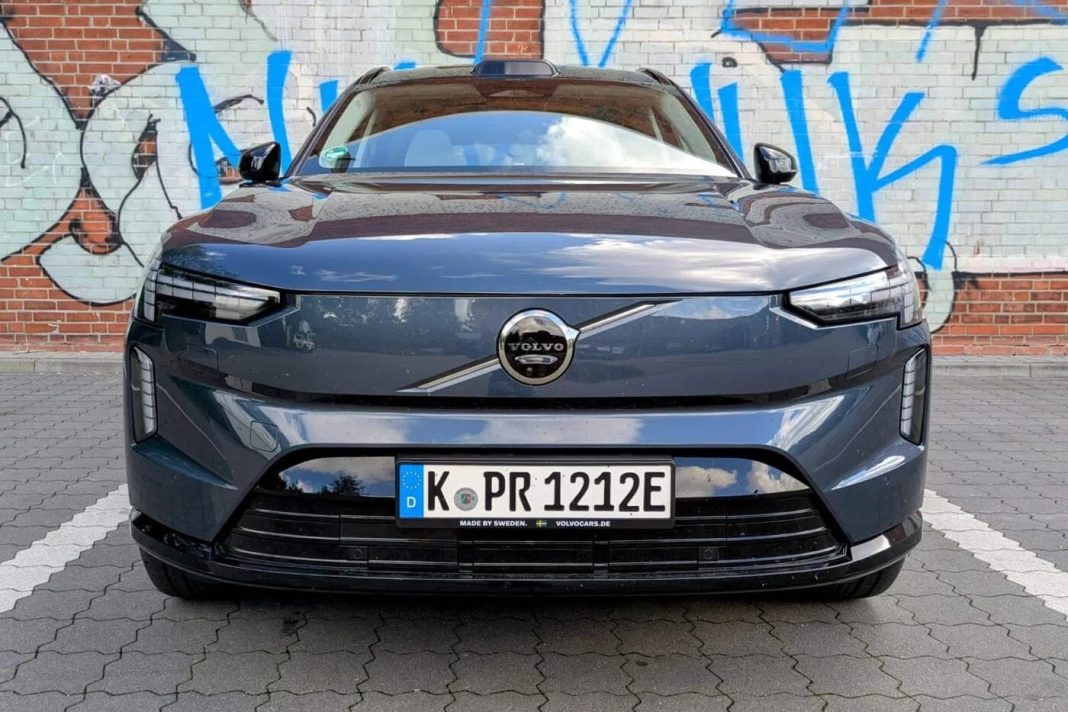 Volvo EX90: Το ηλεκτρικό «θηρίο» που αλλάζει τους κανόνες στα πολυτελή SUV | Sofokleousin.gr