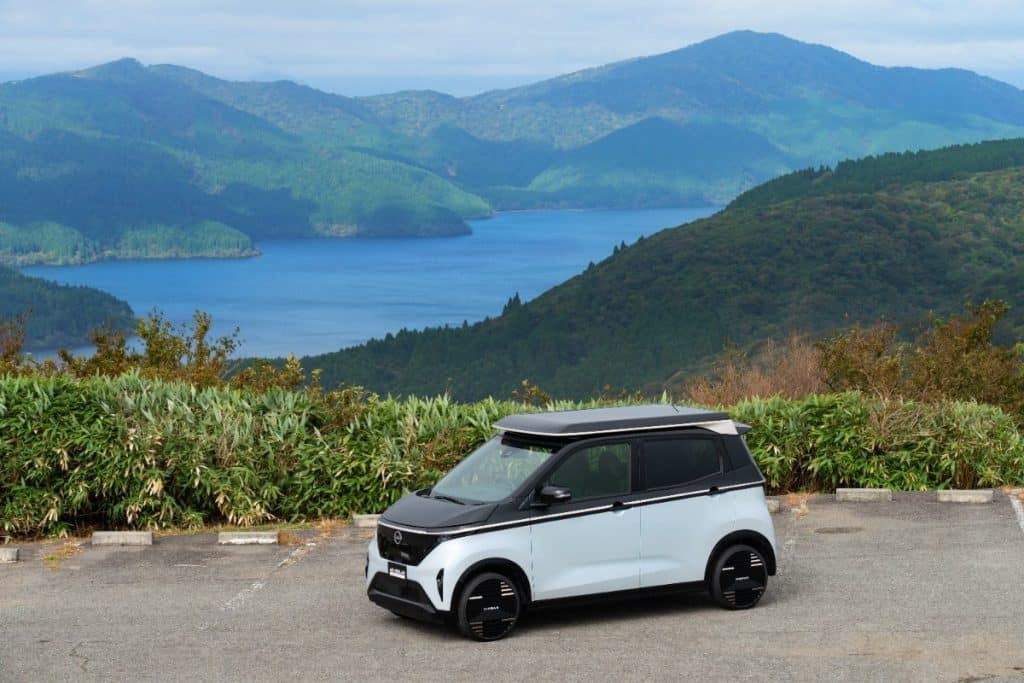 Η Nissan ενσωματώνει την ηλιακή ενέργεια στο Sakura με το καινοτόμο «Ao-Solar Extender ...