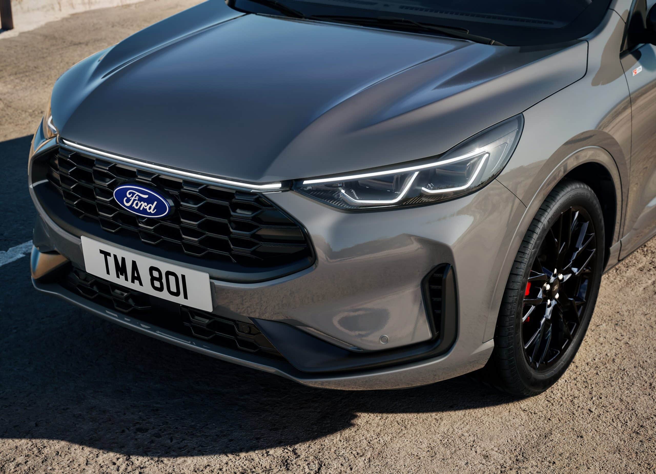Η προηγμένη τεχνολογία φωτισμού Matrix LED της Ford κάνει τη νύχτα μέρα ...